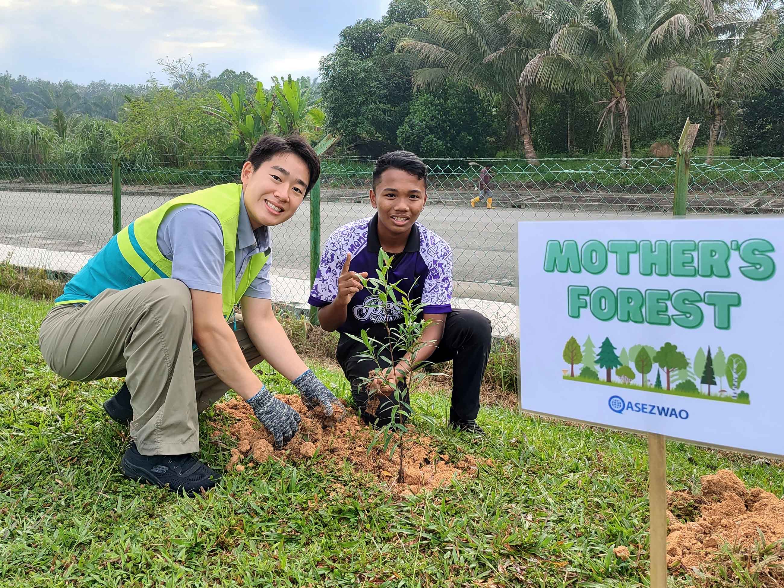 ASEZ WAO George Town Chapter in Malaysia Plants Eugenia Saplings at ...