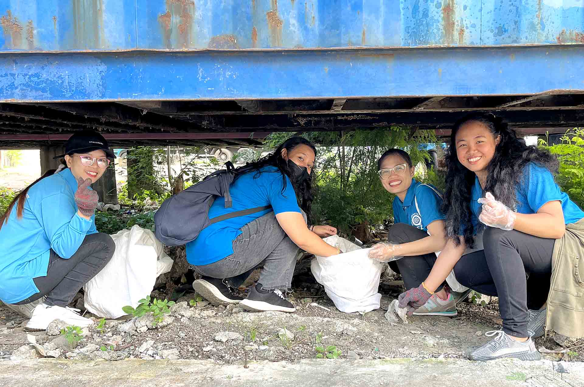 ASEZ Members of the Cavite State University, Philippines, Clean the ...
