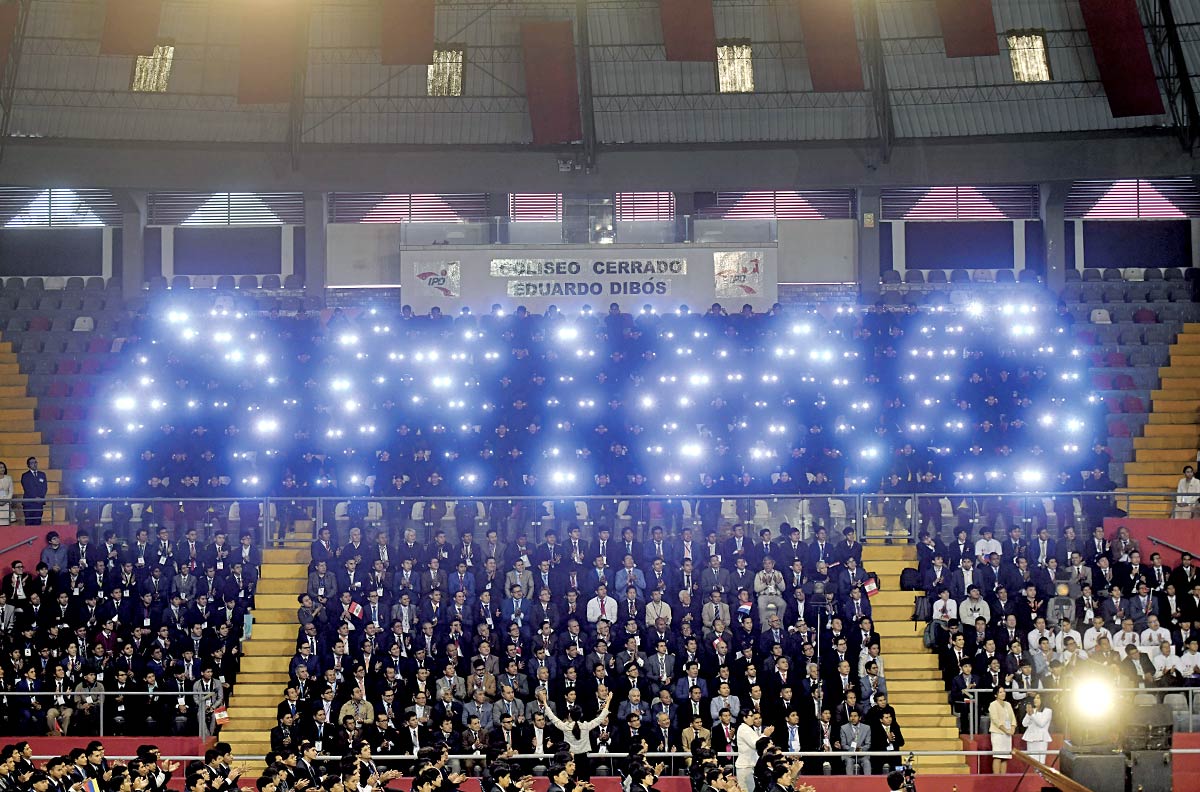 60th Anniversary of the Founding of the Church of God Held in Peru ...