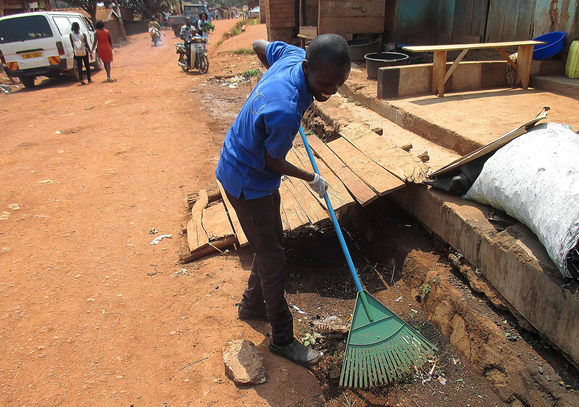 Street Cleanup in Uganda Has Started with Unity - Volunteer Service Review